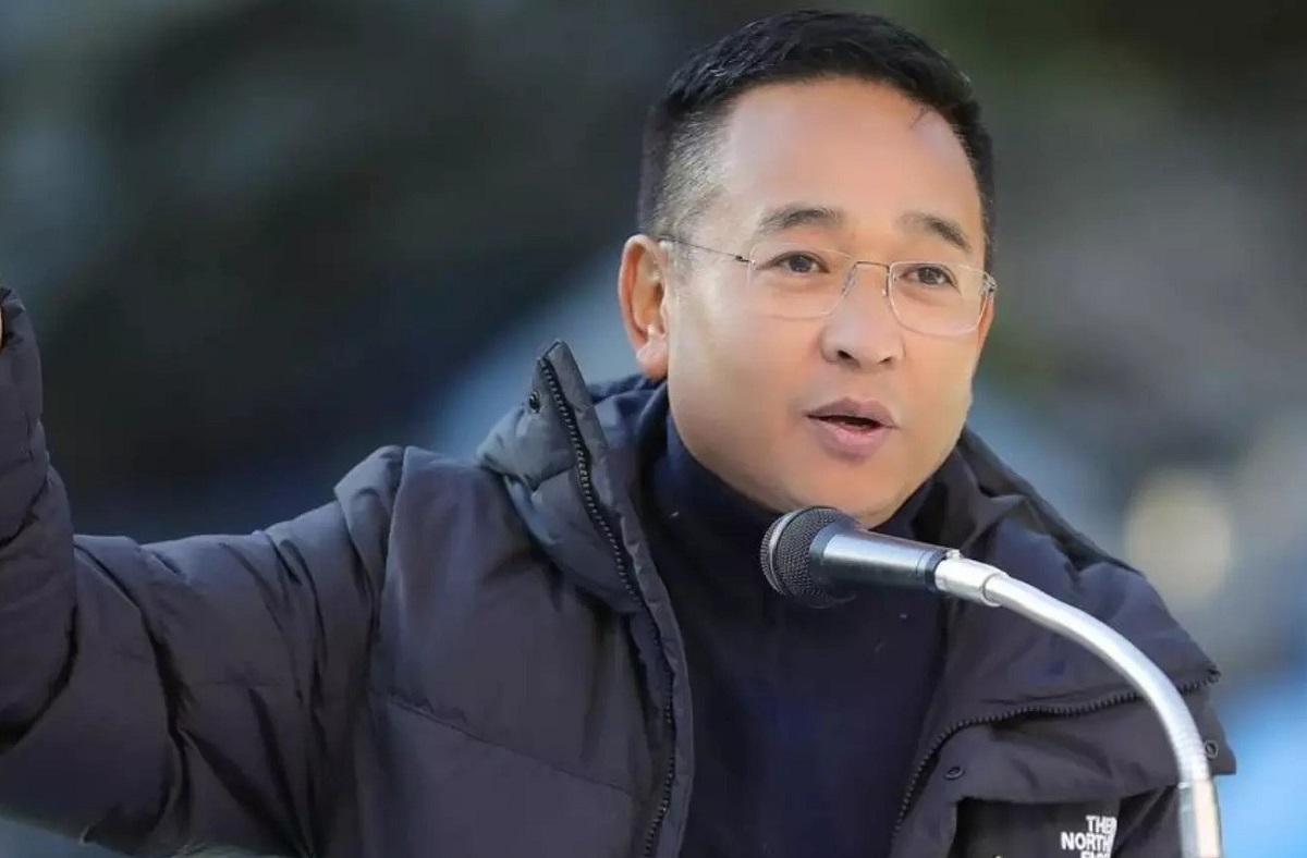 Sikkim CM Prem Singh Tamang takes holy dip at Maha Kumbh 2025 - The ...